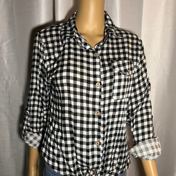 Love Notes | Tops | Nwot Love Notes Black White Checkered Buttonup ...